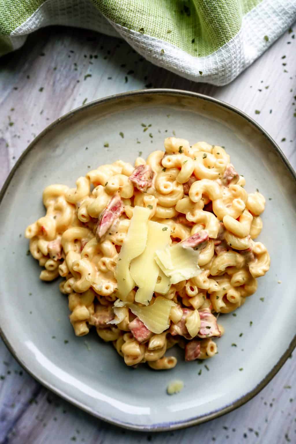 Instant Pot Creamy Corned Beef Pasta {Like A Yummy Reuben In A Bowl ...